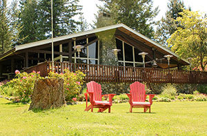 Bowen Island Lodge | Bowen Island